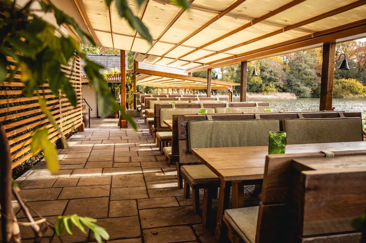 The Wiremill, Lingfield | Lakeside Terrace & Pub Beer Garden