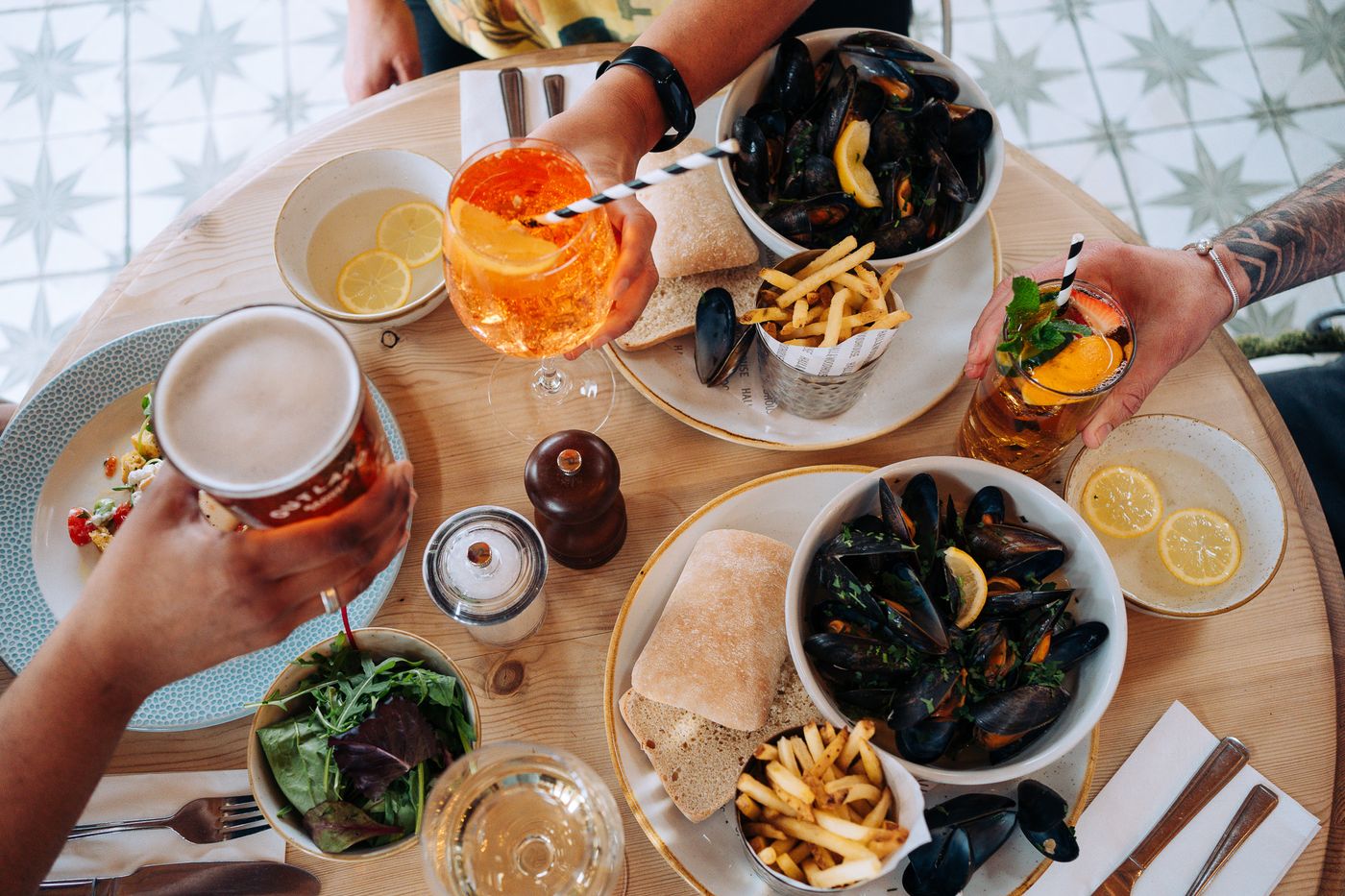 The Wiremill Pub Restaurant, Lingfield | Breakfast, Lunch & Dinner